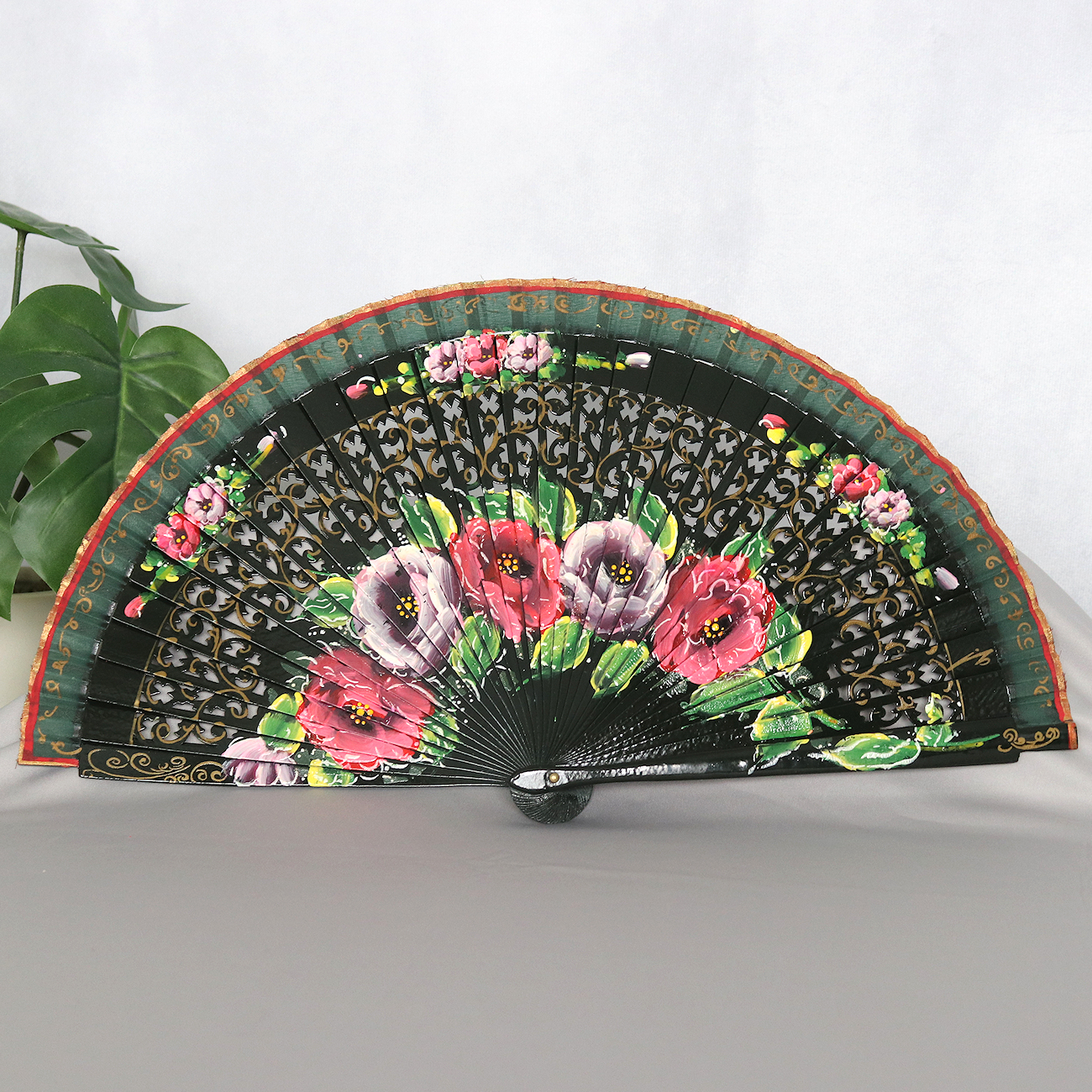 Hand Painted Spanish Fans | Made in Valencia, Spain