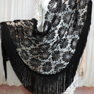 Manton Shawls | Traditional Spanish Shawls | Flamenco Shawls